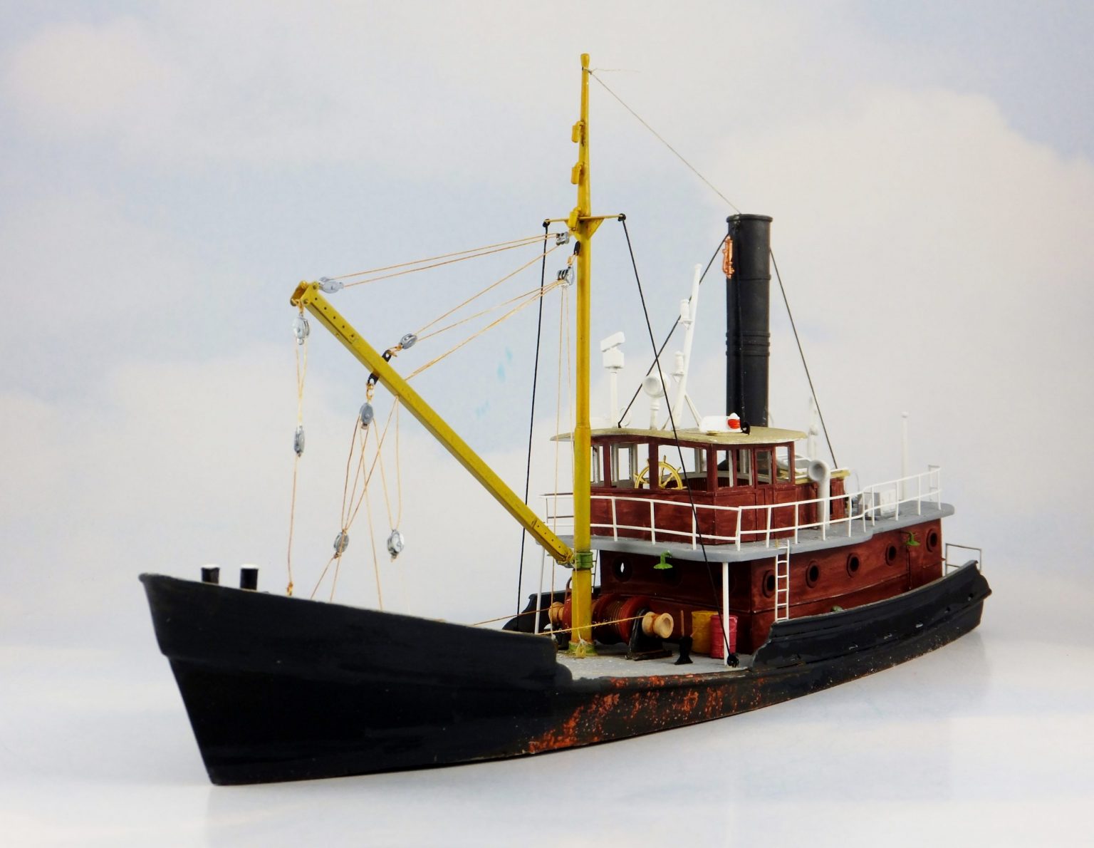 Sea Port kit: H124 81′ Workboat Buoy Tender – HO scale – L :11″ W: 3-1/ ...